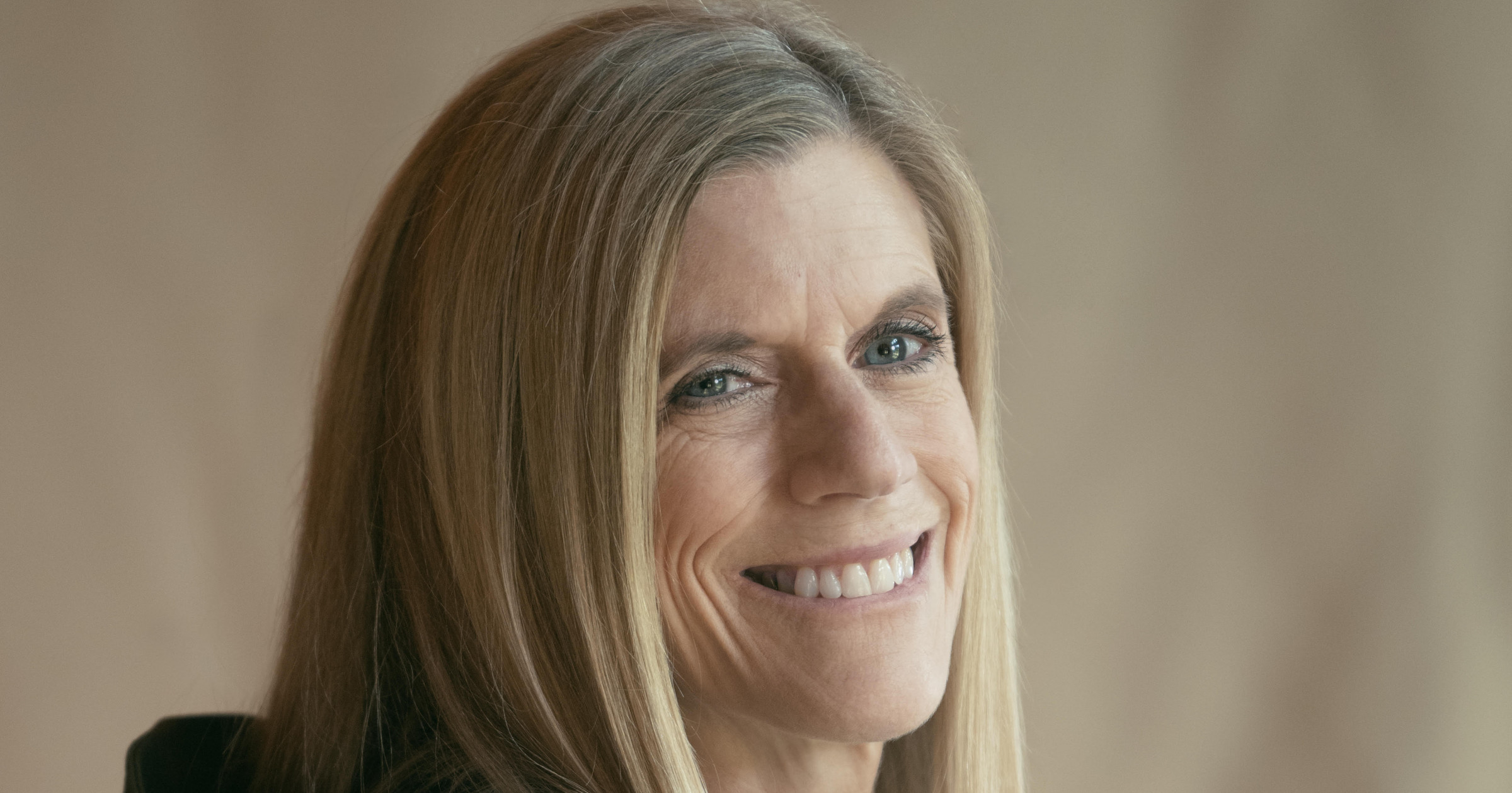 Julie Still's Instagram, Twitter & Facebook on IDCrawl